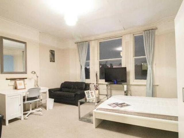 2 Bedroom Apartment For Rent In London
