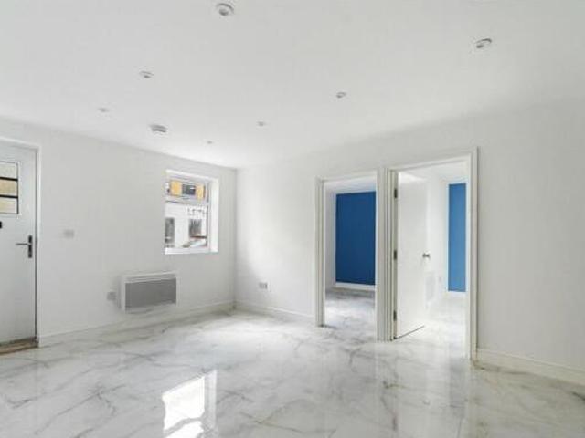 2 Bedroom Apartment For Rent In London