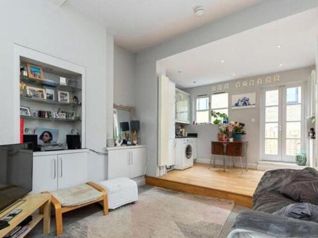 2 Bedroom Apartment For Rent In London