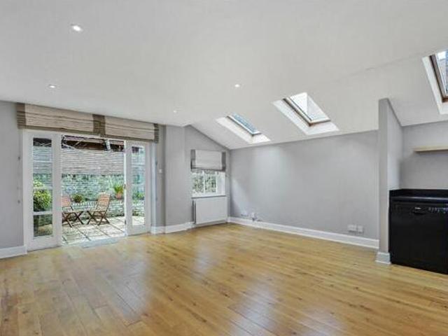 2 Bedroom Apartment For Rent In London