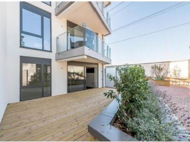 2 Bedroom Apartment For Rent In London