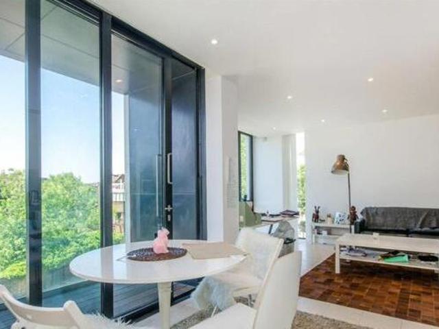 2 Bedroom Apartment For Rent In London