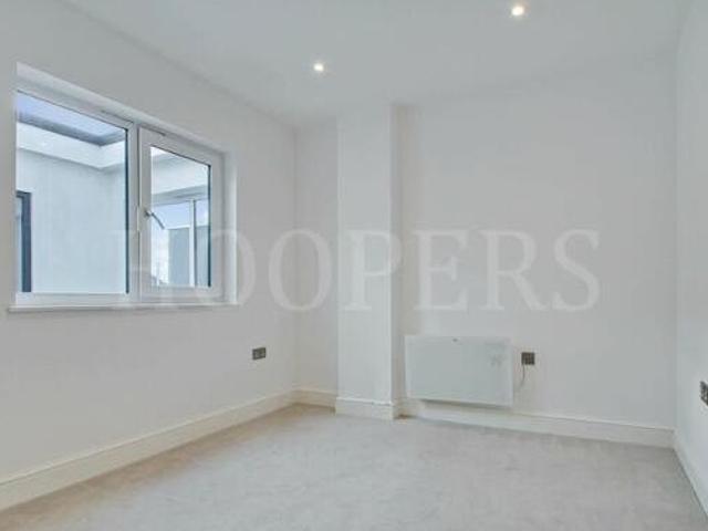 2 Bedroom Apartment For Rent In London