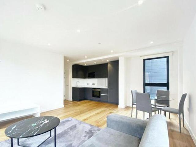 2 Bedroom Apartment For Rent In London