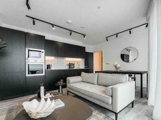 2 Bedroom Apartment For Rent In London