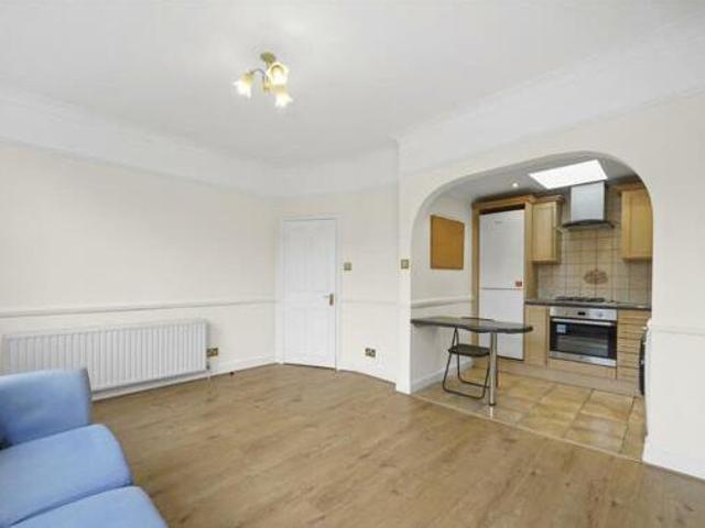2 Bedroom Apartment For Rent In London