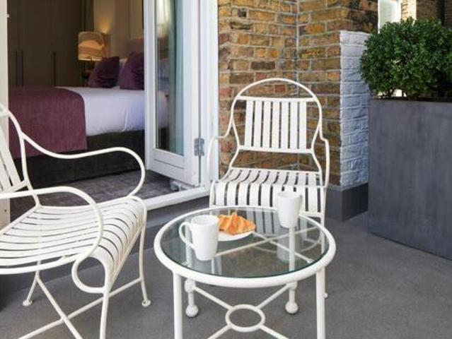 2 Bedroom Apartment For Rent In London