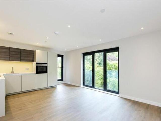 2 Bedroom Apartment For Rent In London