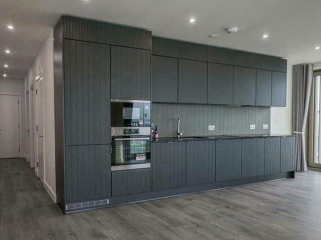 2 Bedroom Apartment For Rent In London