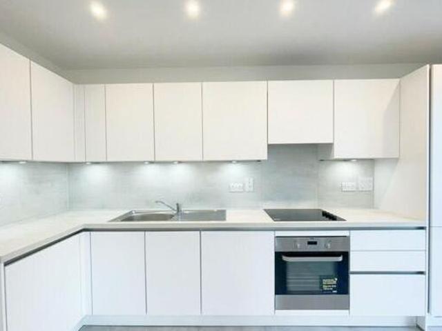2 Bedroom Apartment For Rent In London