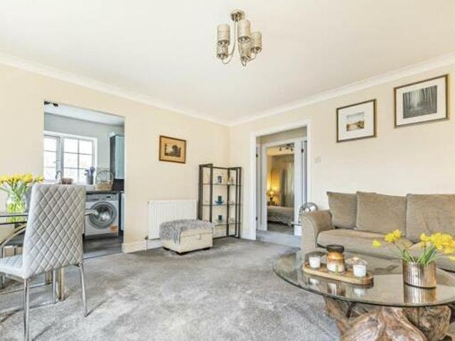 2 Bedroom Apartment For Rent In London