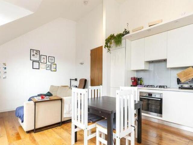 2 Bedroom Apartment For Rent In London