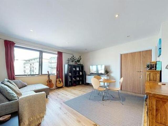 2 Bedroom Apartment For Rent In London