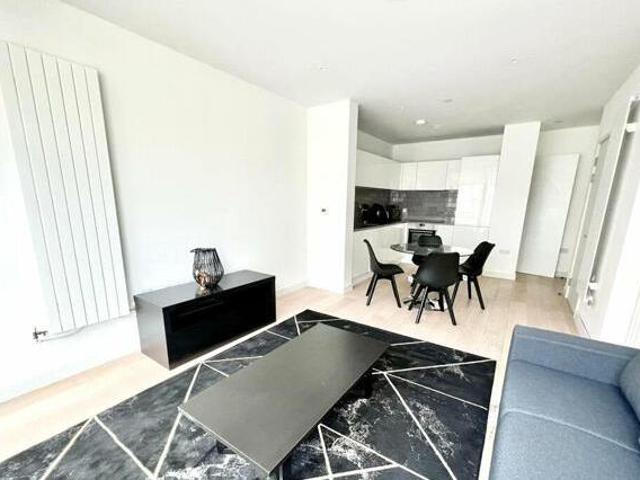 2 Bedroom Apartment For Rent In London