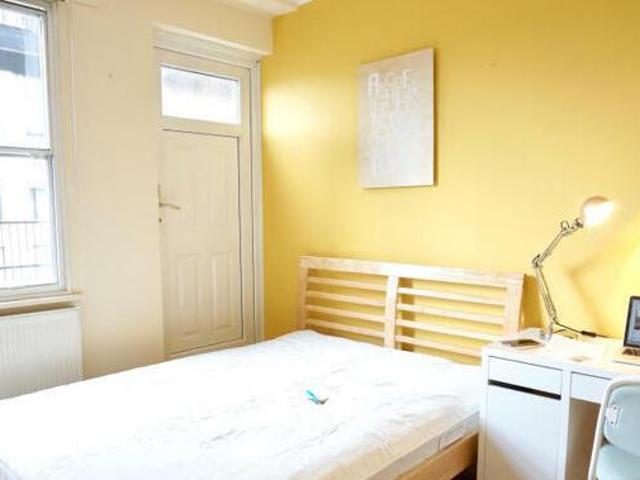 2 Bedroom Apartment For Rent In London
