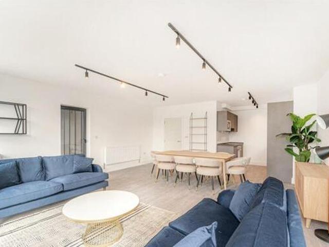 2 Bedroom Apartment For Rent In London