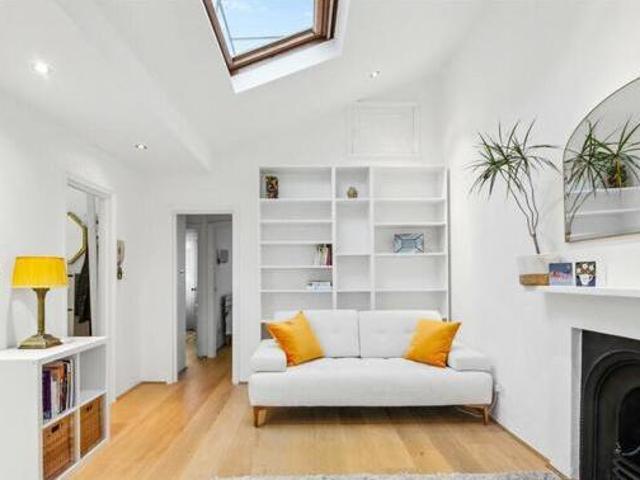 2 Bedroom Apartment For Rent In London