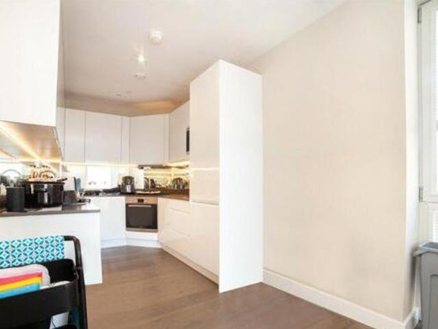 2 Bedroom Apartment For Rent In London