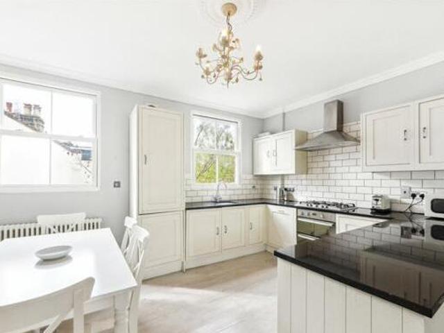 2 Bedroom Apartment For Rent In London