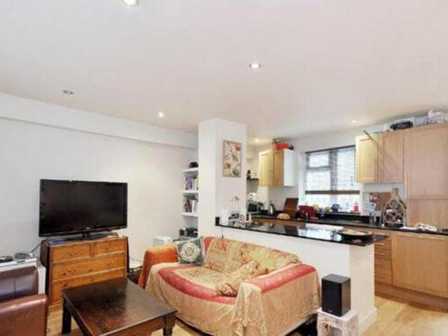 2 Bedroom Apartment For Rent In London