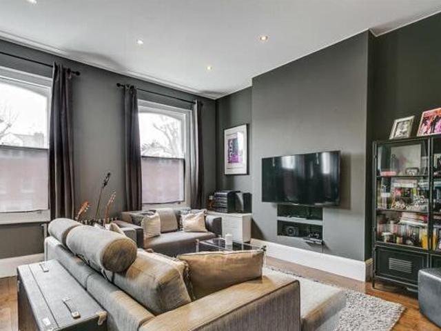 2 Bedroom Apartment For Rent In London