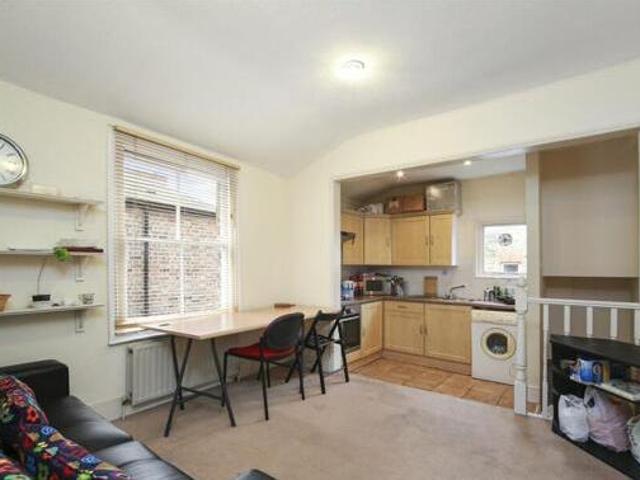 2 Bedroom Apartment For Rent In London