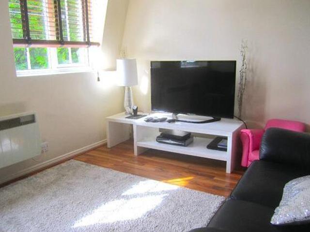2 Bedroom Apartment For Rent In London