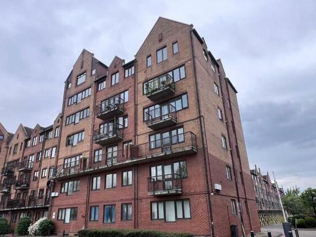 2 Bedroom Apartment For Rent In London