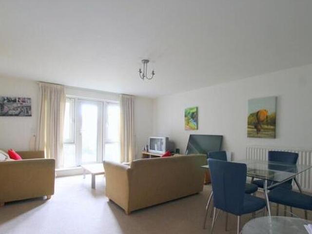 2 Bedroom Apartment For Rent In London