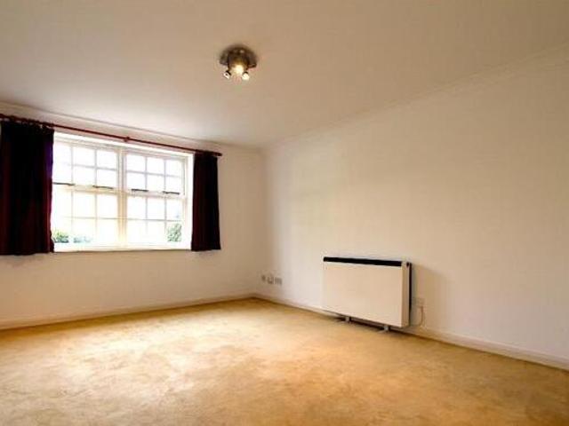 2 Bedroom Apartment For Rent In London