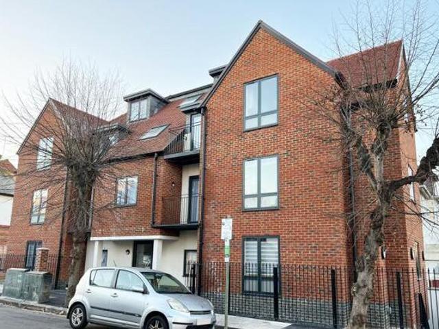 2 Bedroom Apartment For Rent In London