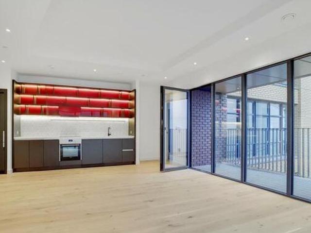 2 Bedroom Apartment For Rent In London City Island, London