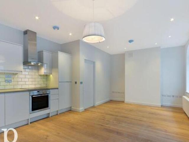 2 Bedroom Apartment For Rent In London, Greater London
