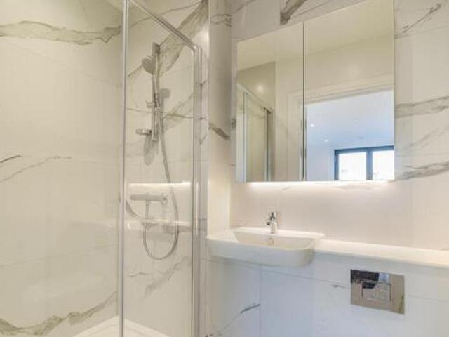 2 Bedroom Apartment For Rent In London, Greater London