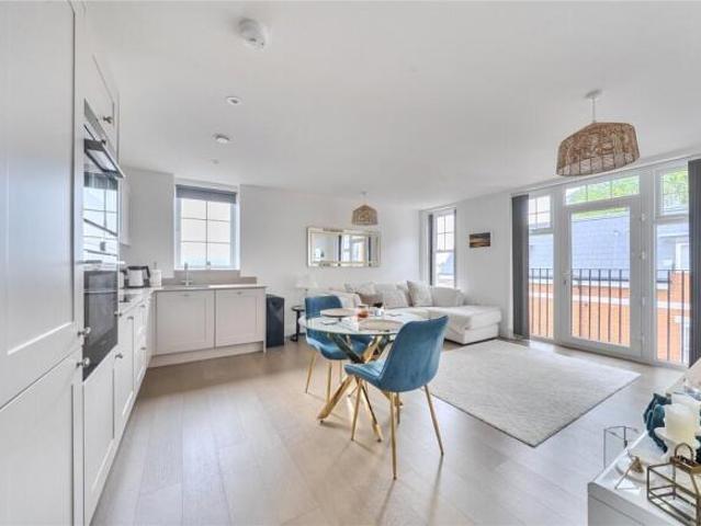 2 bedroom apartment for rent in London Road, Sevenoaks, Kent, TN13
