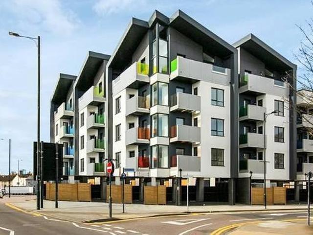 2 bedroom apartment for rent in London Road Southend On Sea SS1