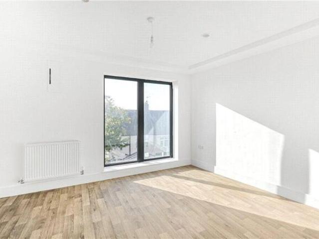 2 bedroom apartment for rent in London Road, Thornton Heath, CR7