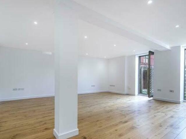 2 bedroom apartment for rent in London Street Reading RG1
