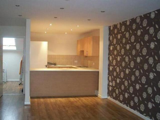 2 Bedroom Apartment For Rent In Longview Drive