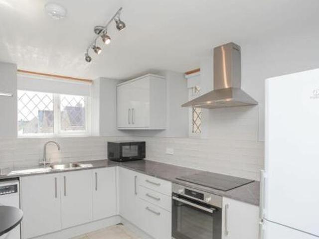 2 Bedroom Apartment For Rent In Long Hanborough