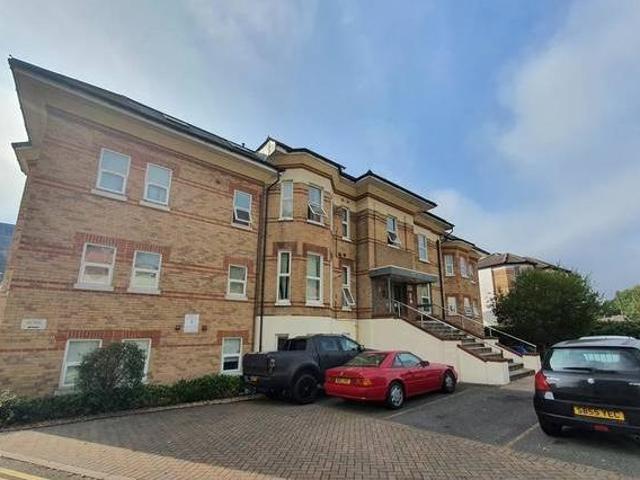 2 bedroom apartment for rent in Lorne Park Road Bournemouth BH1
