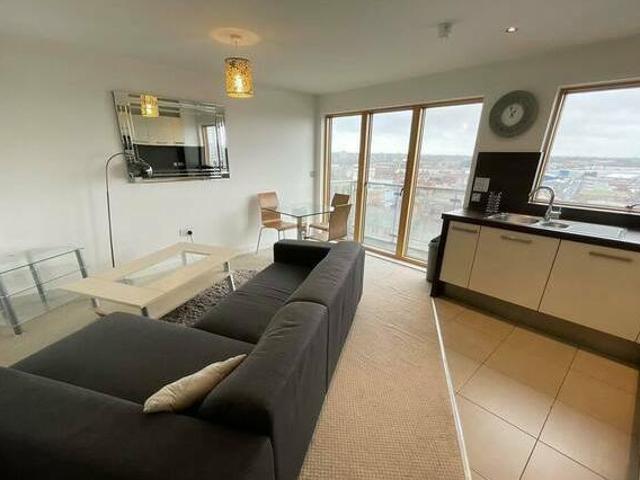 2 bedroom apartment for rent in Lord Street Manchester M4
