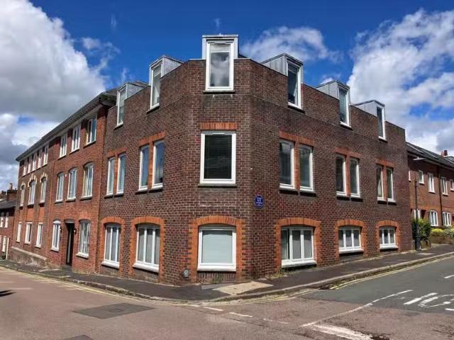 2 bedroom apartment for rent in Lower Dagnall Street, St Alban.