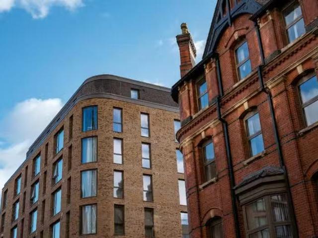 2 bedroom apartment for rent in Lower Esinteraction Street, B.