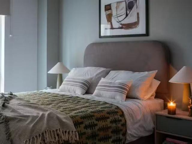 2 bedroom apartment for rent in Lower Esinteraction Street, B.