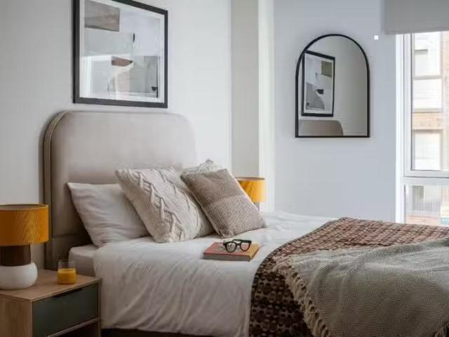 2 bedroom apartment for rent in Lower Esinteraction Street, Bi.