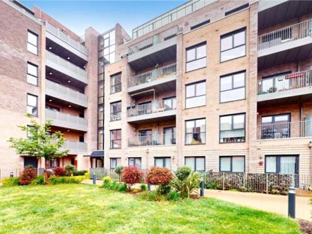 2 bedroom apartment for rent in Louis Close, London, N7