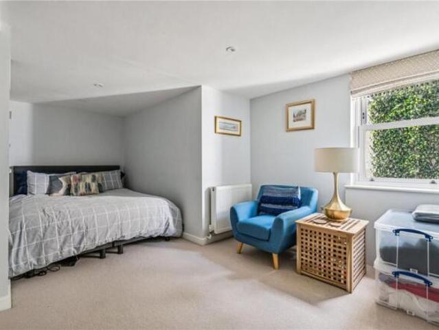 2 bedroom apartment for rent in Louisville Road, London, SW17