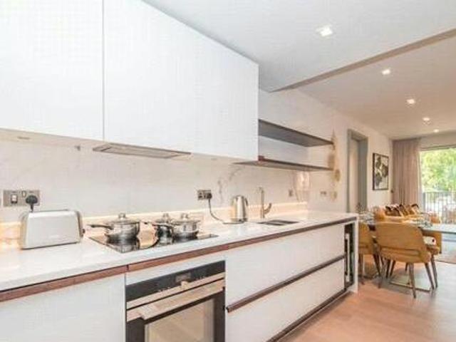 2 Bedroom Apartment For Rent In Paddington, London
