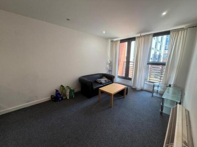2 bedroom apartment for rent in Pall Mall, L3